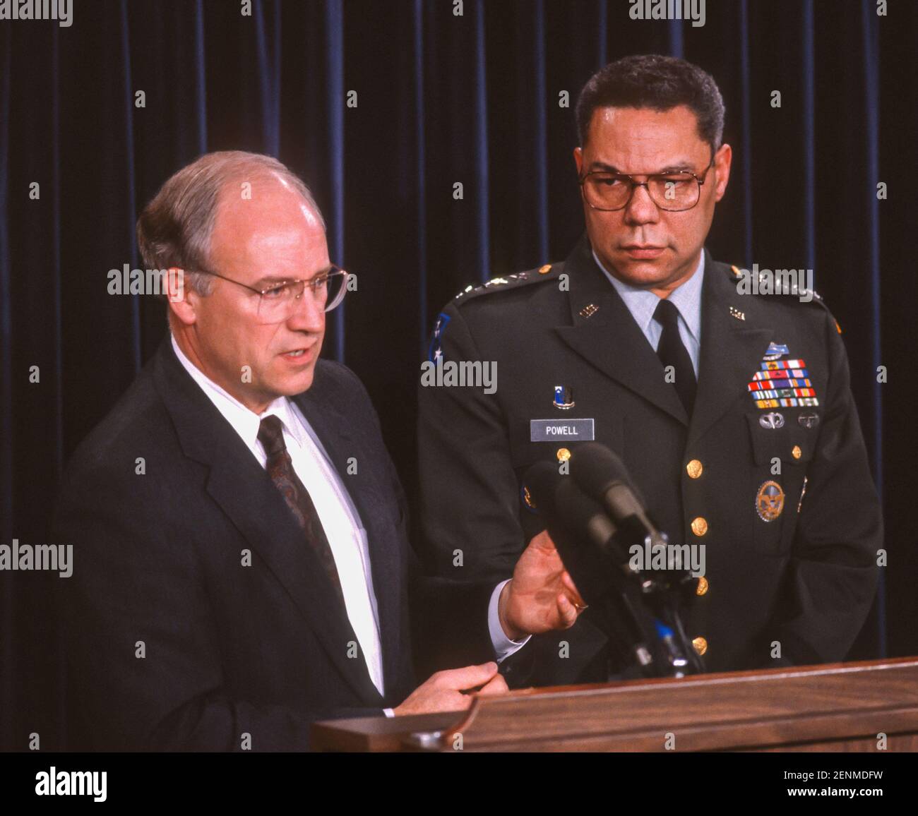 WASHINGTON, DC, USA, JANUARY 16, 1991 - U. S. Secretary of Defense Dick ...