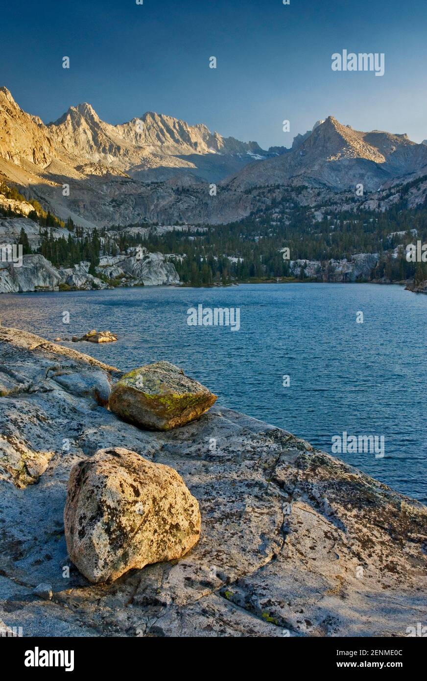 Blue Lake in Sabrina Basin, Mount Thompson on left, Evolution Region ...