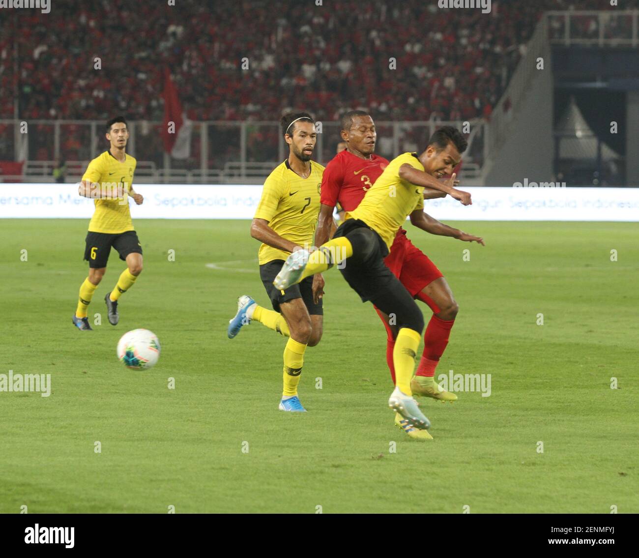 Indonesian national football player and Malaysian national football ...