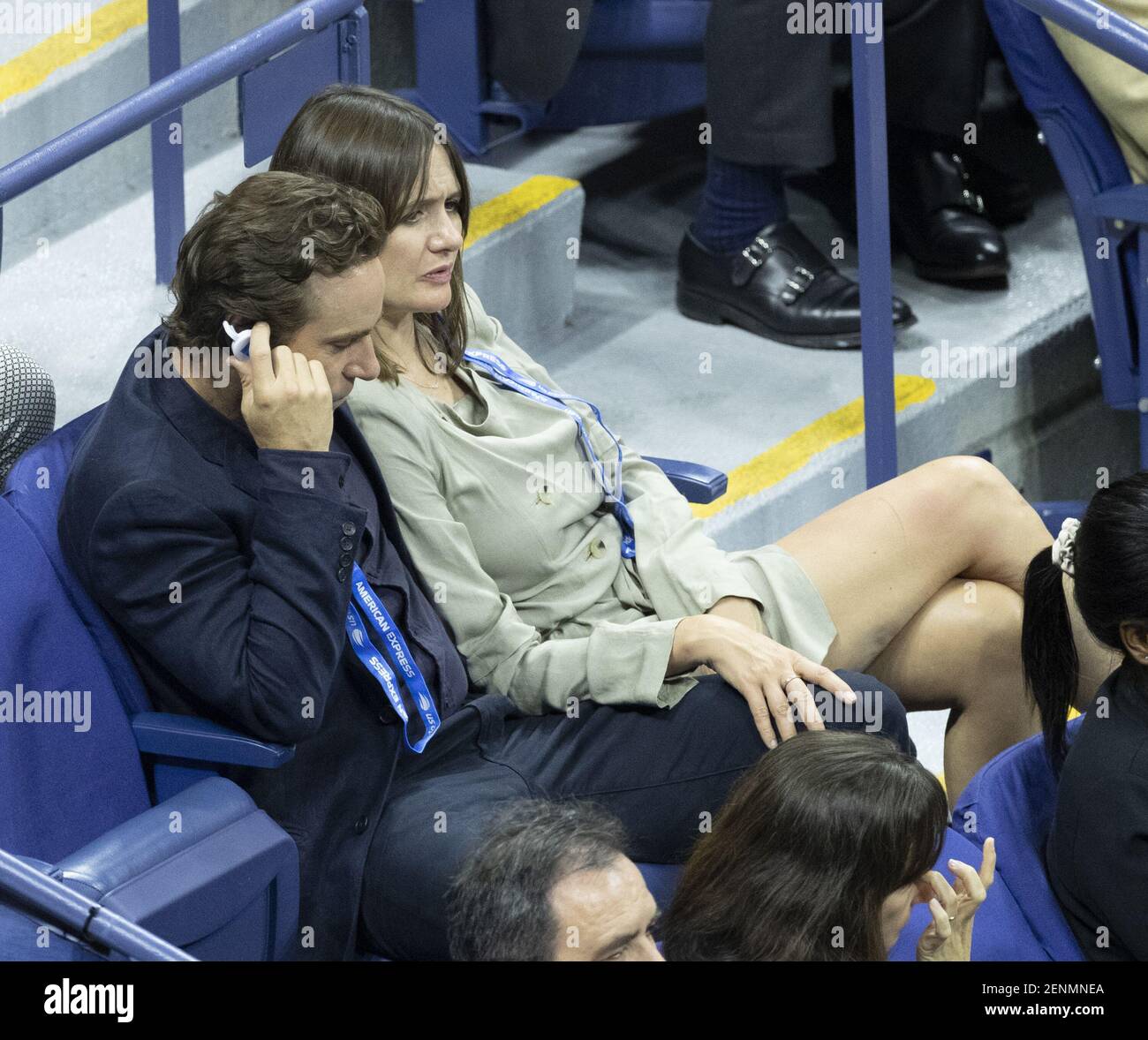Alessandro Nivola and Emily Mortimer attend mens semifinal match at US ...