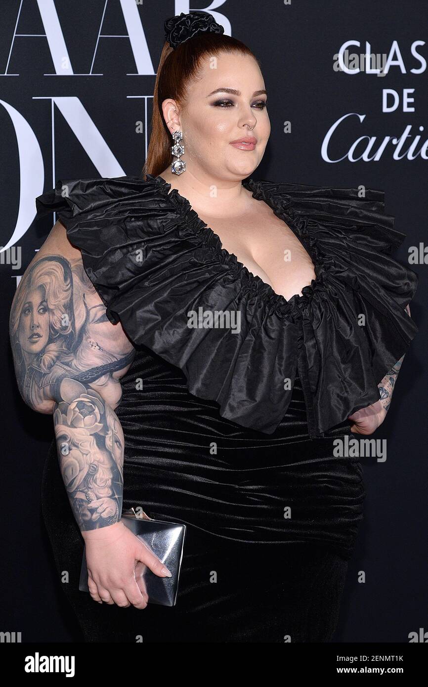 Tess Holliday attends Harper’s Bazaar icons event at the Plaza Hotel in ...