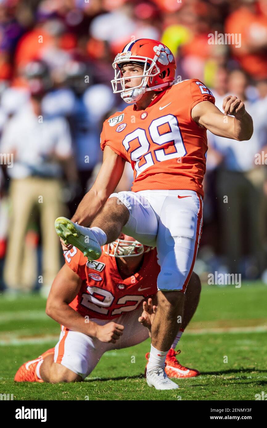 Clemson Tigers place kicker B.T. Potter (29) during the NCAA college ...