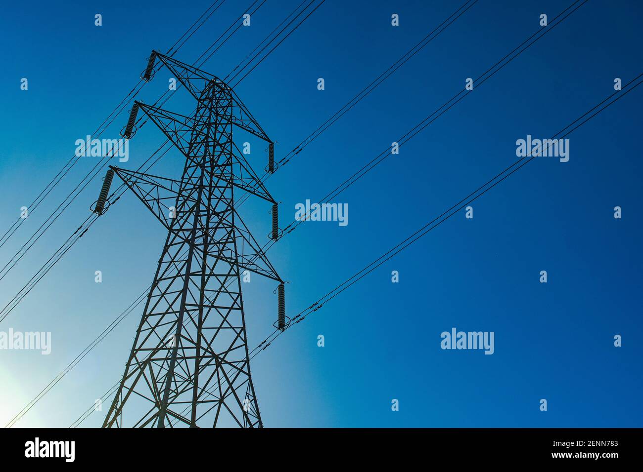 Overhead transmission lines hi-res stock photography and images - Alamy