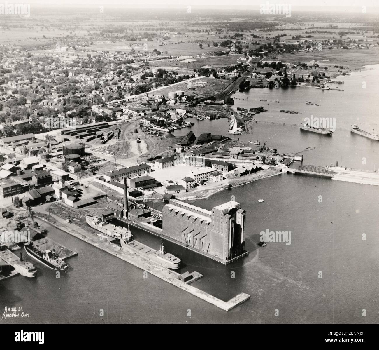Vintage early 20th century press photograph: Docks, harbour, Kingston ...