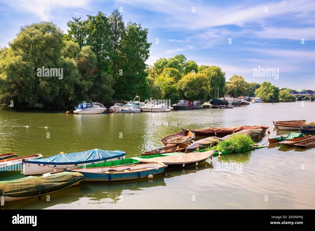 Richmond park london river hi-res stock photography and images - Alamy