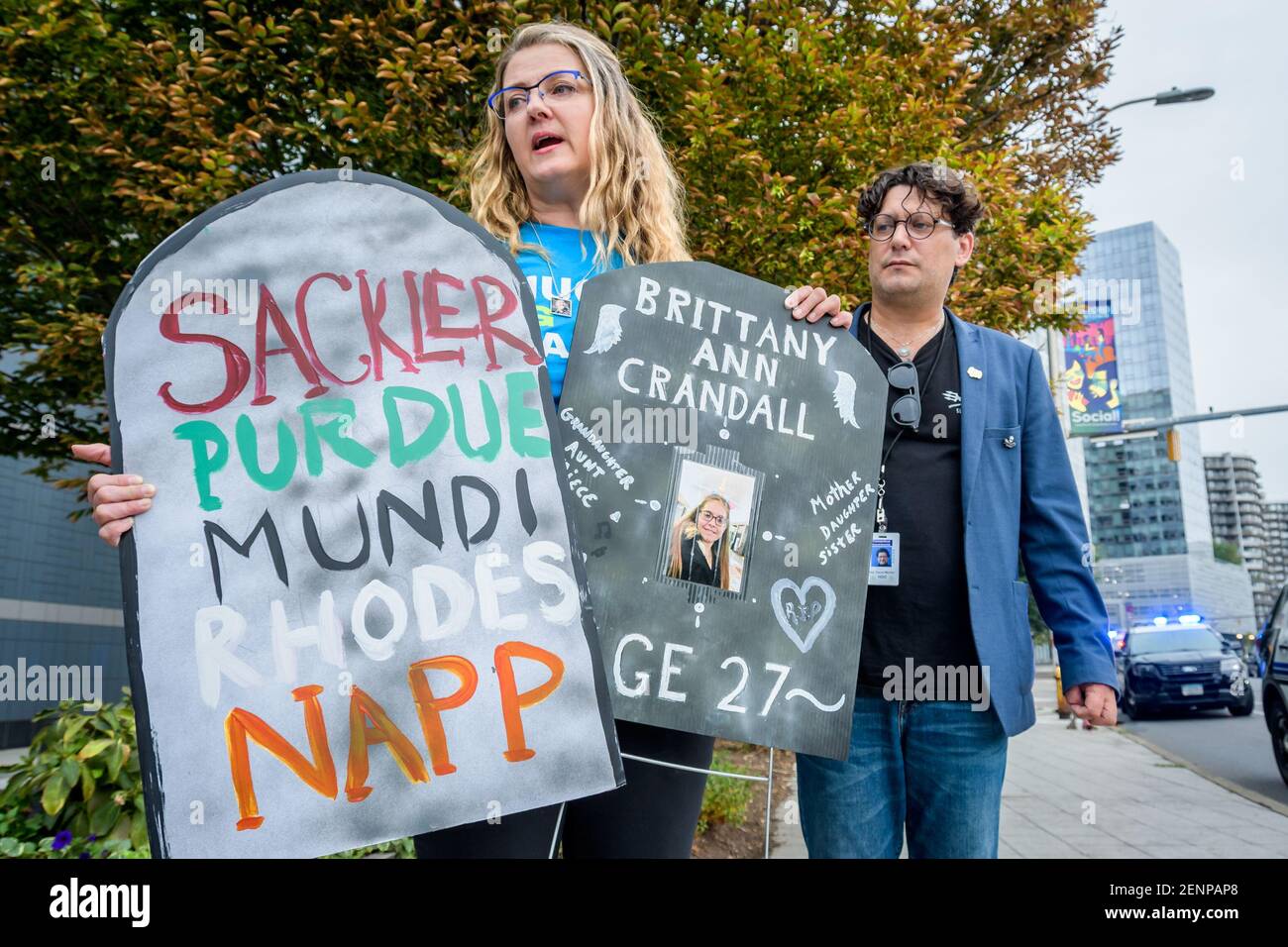 Members of P.A.I.N. (Prescription Addiction Intervention Now) and Truth ...