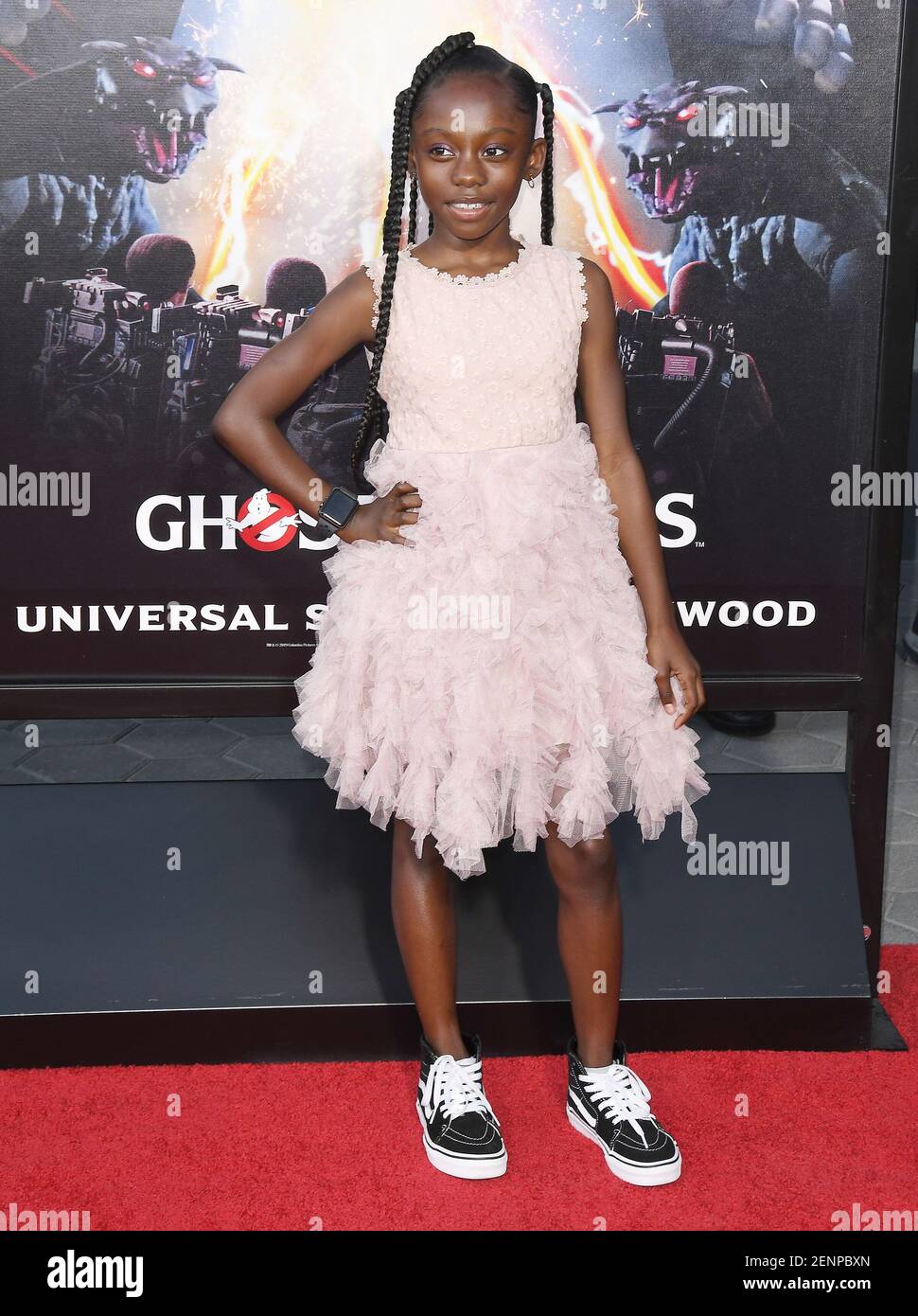 Madison Curry arrives at the Opening Night of Universal Studios ...