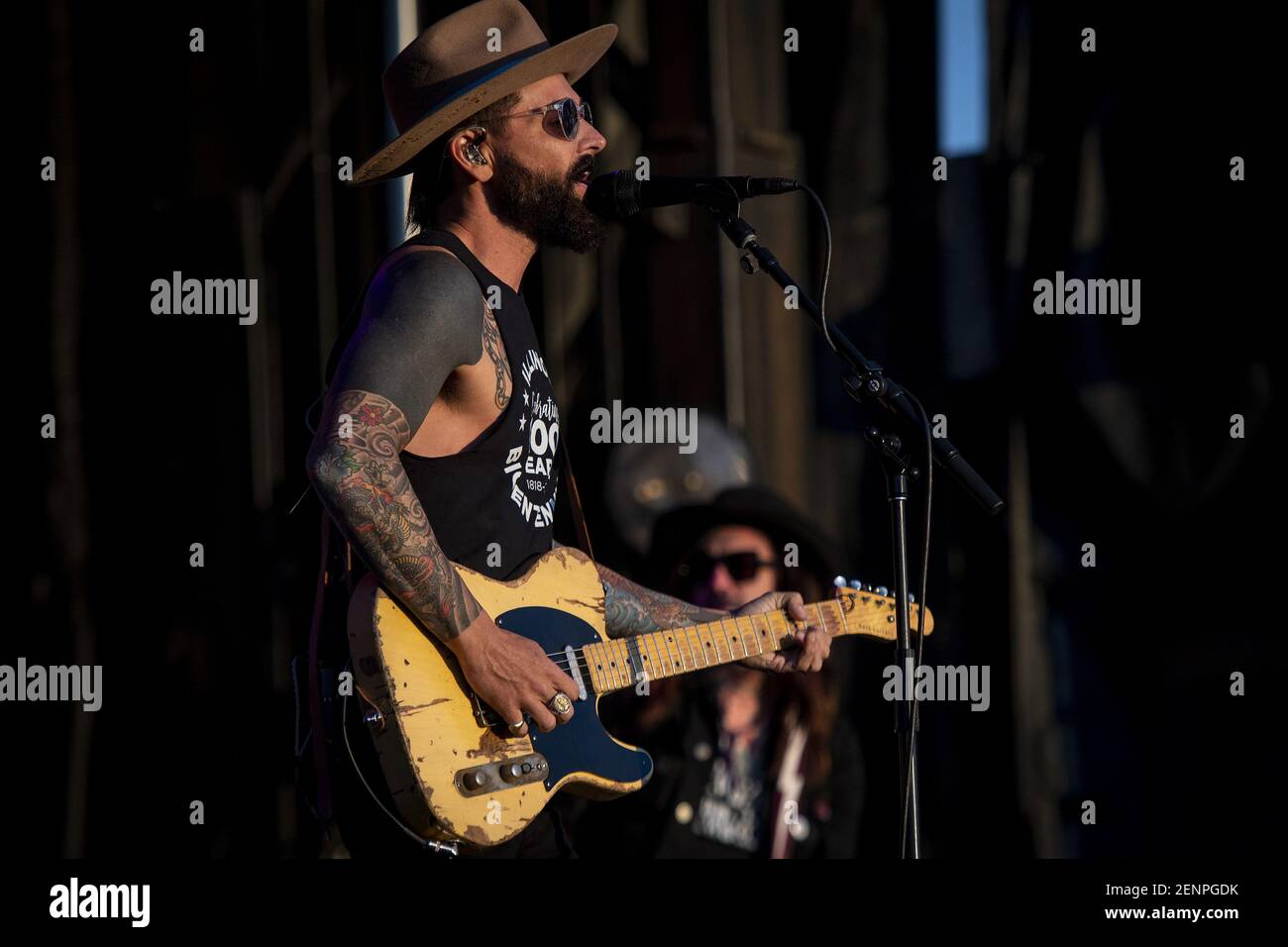 Chris Carrabba of Dashboard Confessional performs in Douglas Park ...