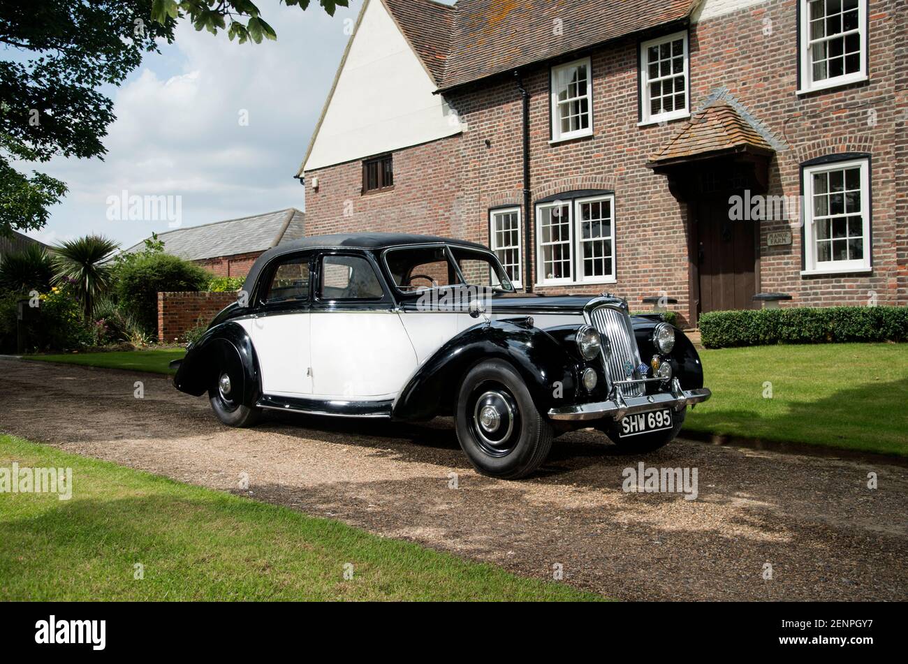 1954 Riley RME classic British saloon car Stock Photo - Alamy