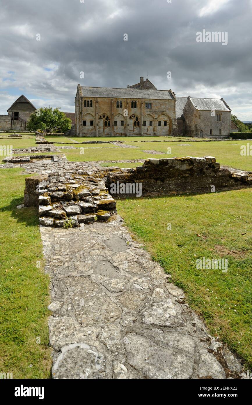 Muchelney abbey hi-res stock photography and images - Alamy