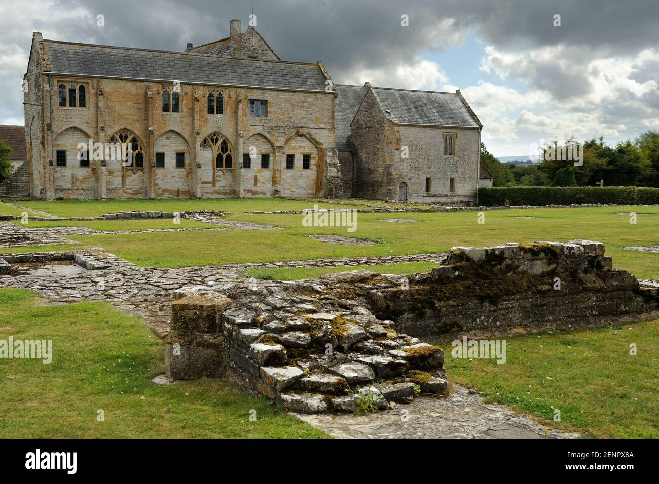 Muchelney abbey hi-res stock photography and images - Alamy