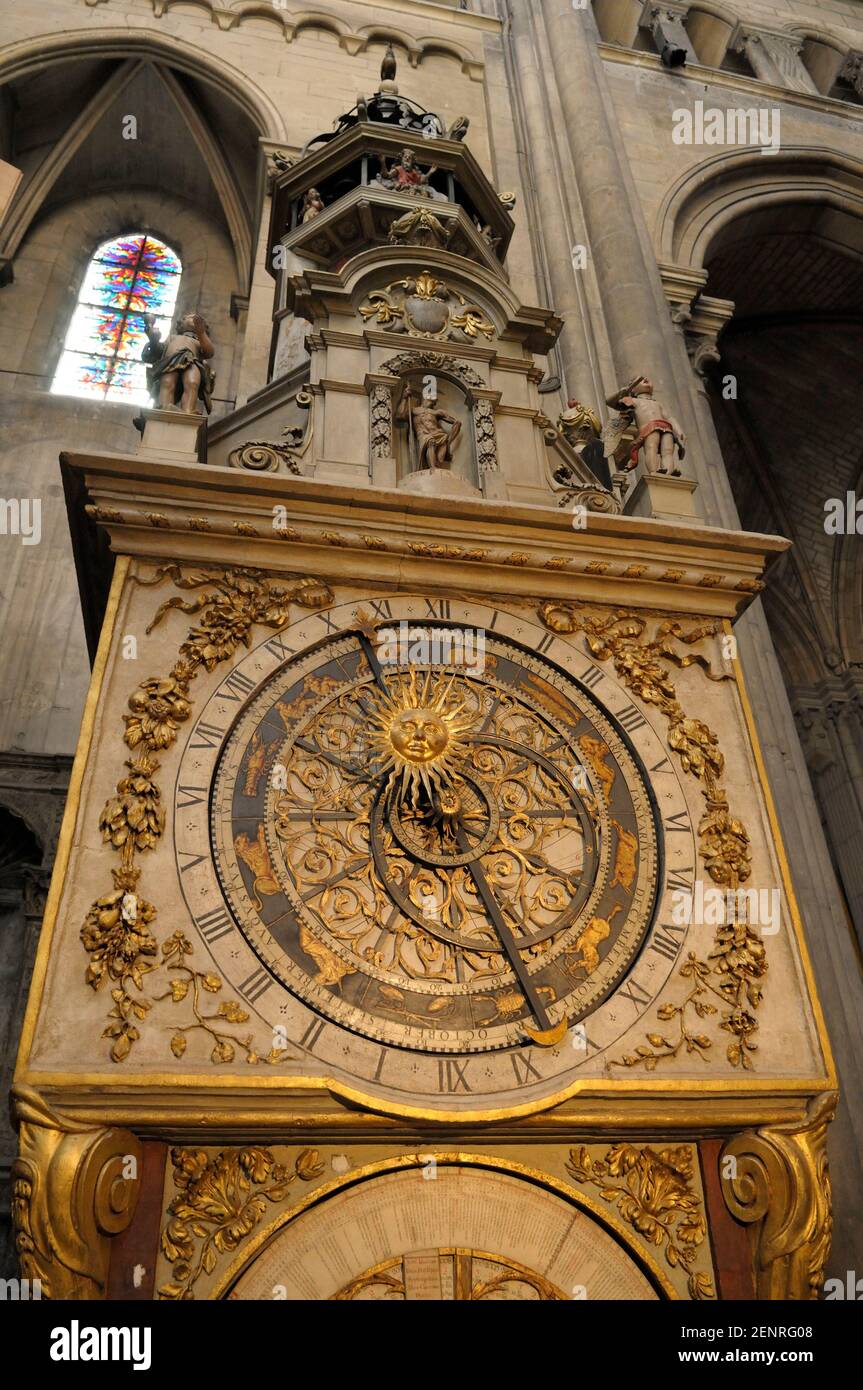Lyon astronomical clock, Cathedrale Saint-Jean-Baptiste, Lyon, France ...