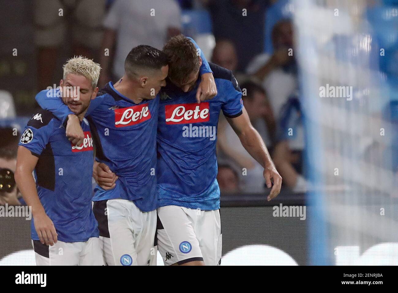 Fernando Llorente of Napoli celebrates with Dries Mertens, Jose ...