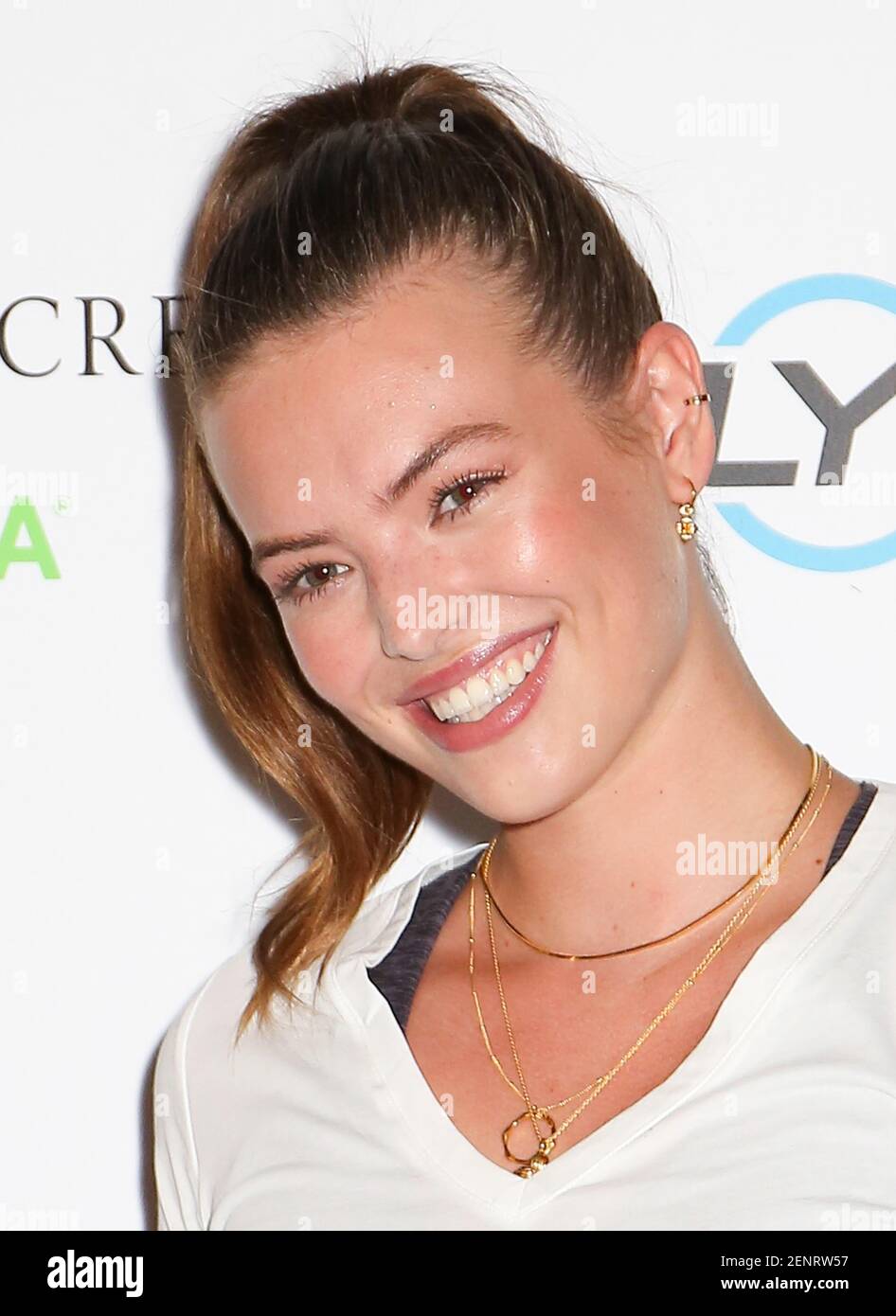 Victoria Secret Angels Josephine Skriver, Martha Hunt, Alexina Graham ...