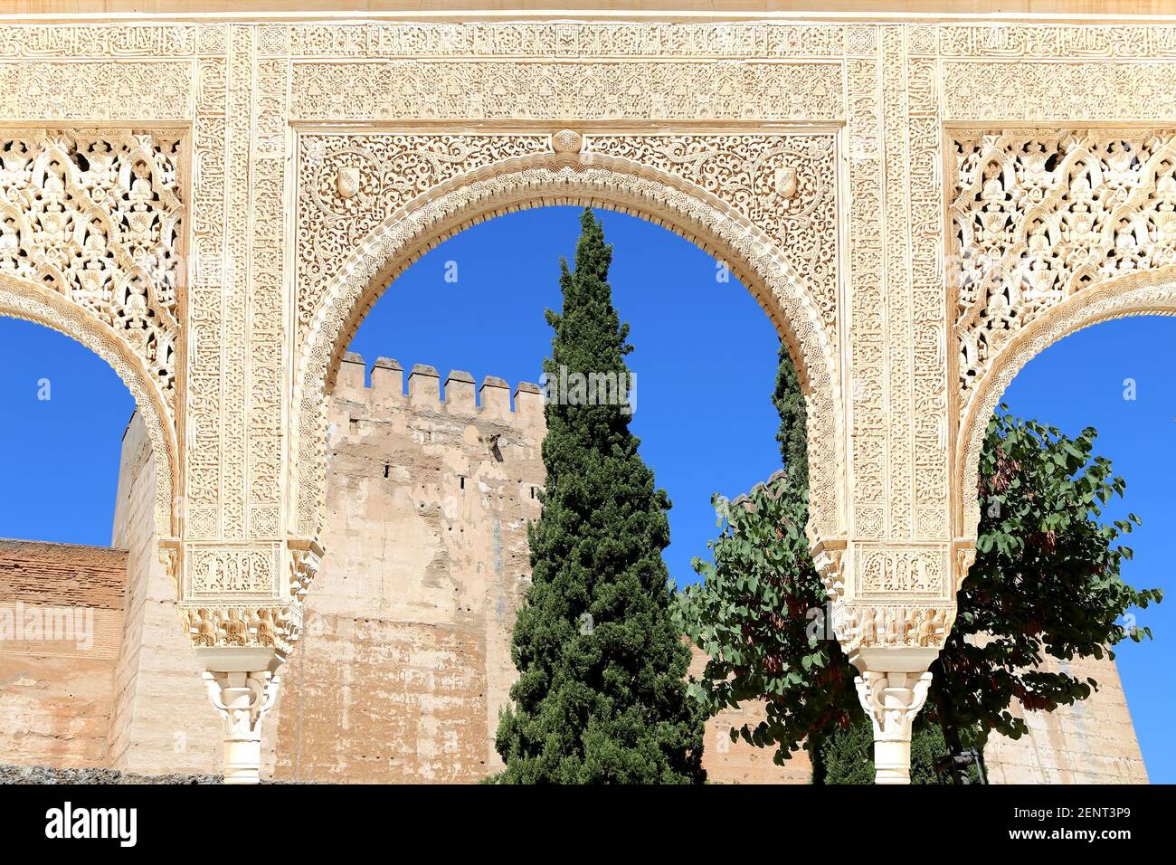 Granada arc buildings hi-res stock photography and images - Alamy