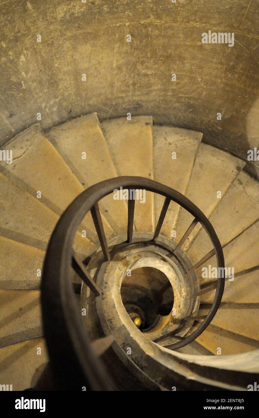 Crypt stairs hi-res stock photography and images - Alamy