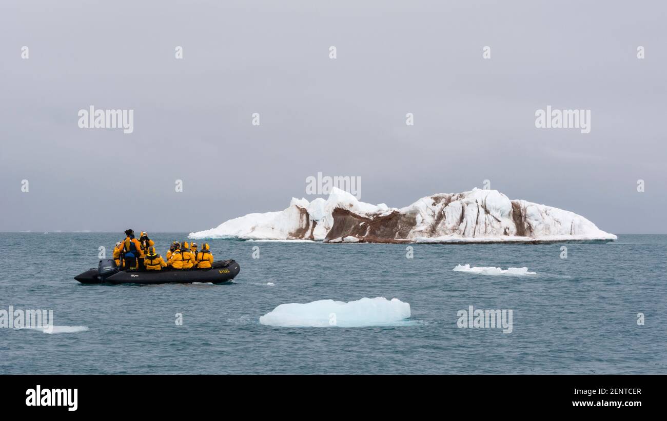 Brasvellbreen. south of Austfonna ice cap, Nordaustlandet, Svalbard ...