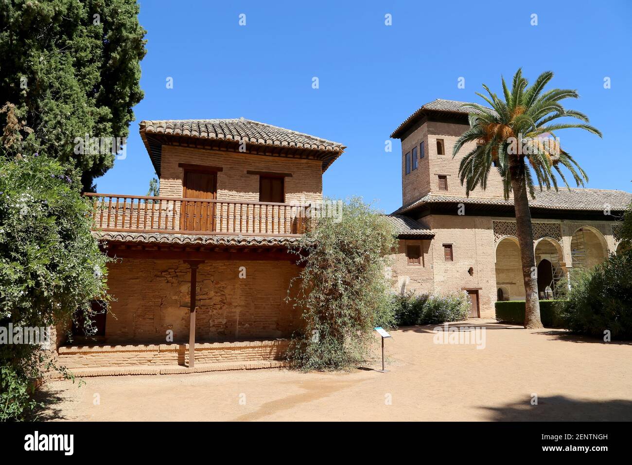 Alhambra Palace - medieval moorish castle in Granada, Andalusia, Spain ...