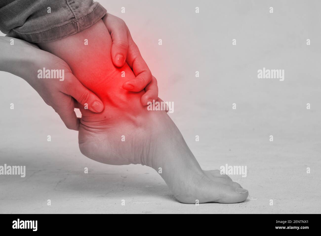 Lower leg massage hi-res stock photography and images - Alamy