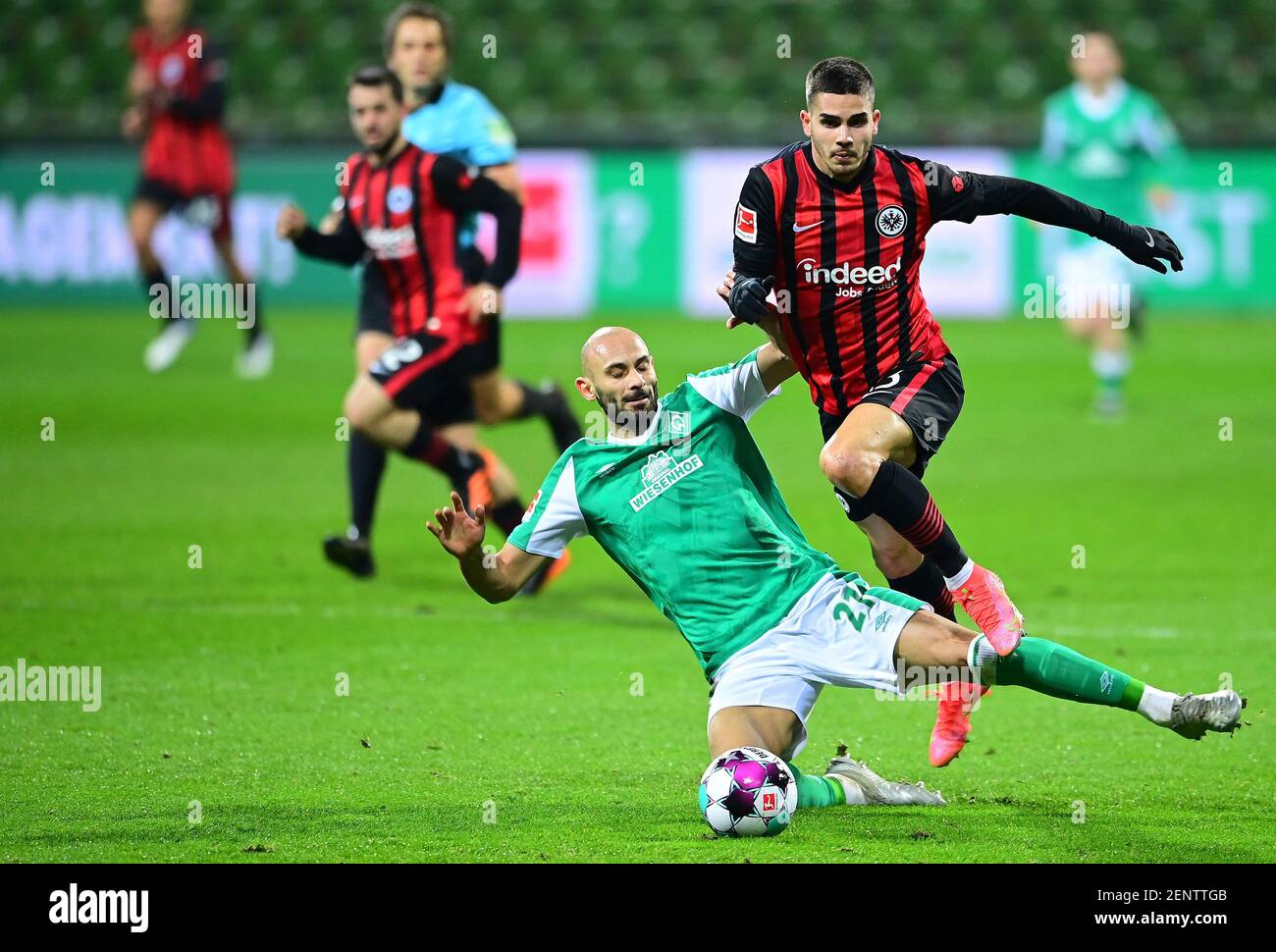 Bremen, Deutschland. 26th Feb, 2021. firo football: Fuvuball: 26.02. ...