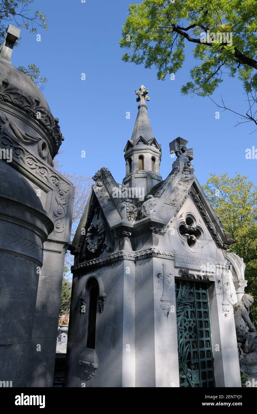 Pere Lachaise Cemetery, Cimetiere du Pere Lachaise, Paris, France, Europe Stock Photo - Alamy
