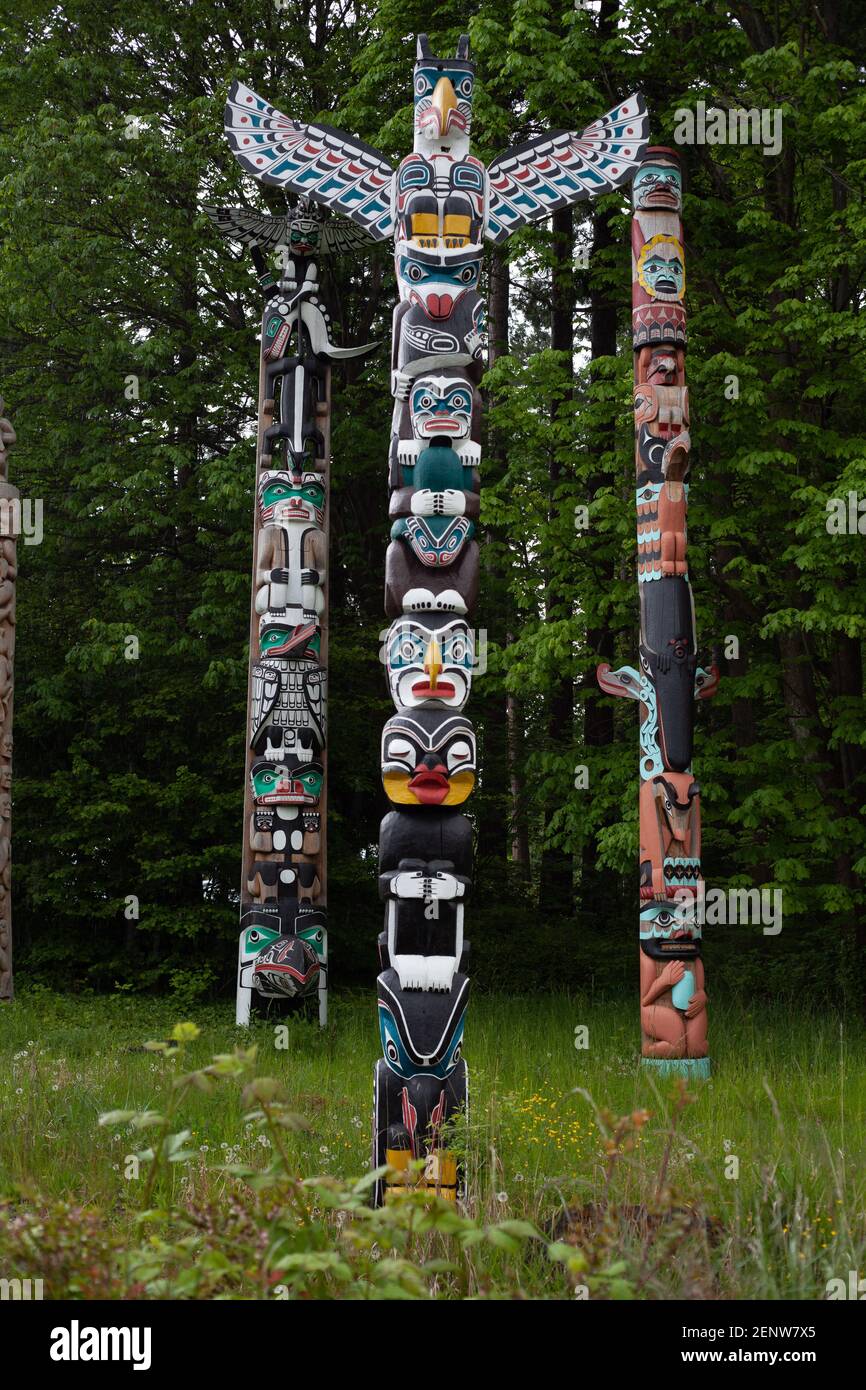 Aboriginal totem poles hi-res stock photography and images - Alamy