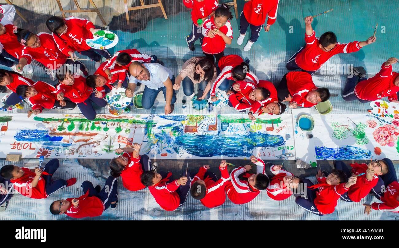 Artists from the republic of tajikistan paint a 100-meter scroll with ...