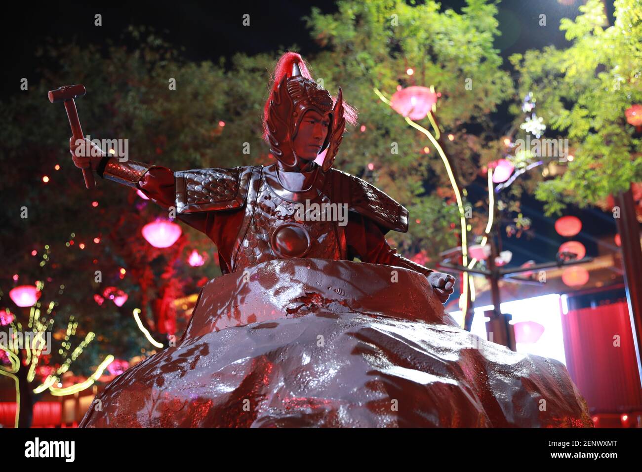 Shaanxi ,CHINA-Tourists flock to datang sleepless city in Xi 'an ...