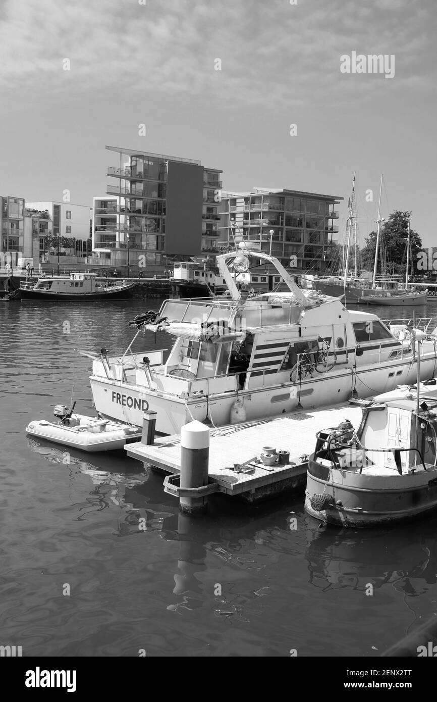Bristol waterfront Black and White Stock Photos & Images - Alamy
