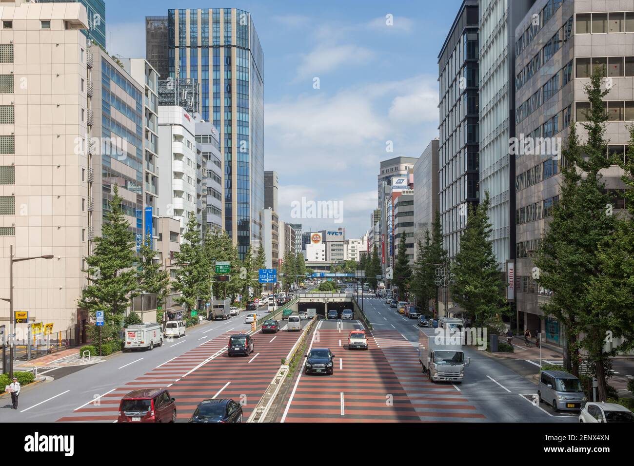 Tokyo street view in Nihombashi. (Photo by Stanislav Kogiku / SOPA ...