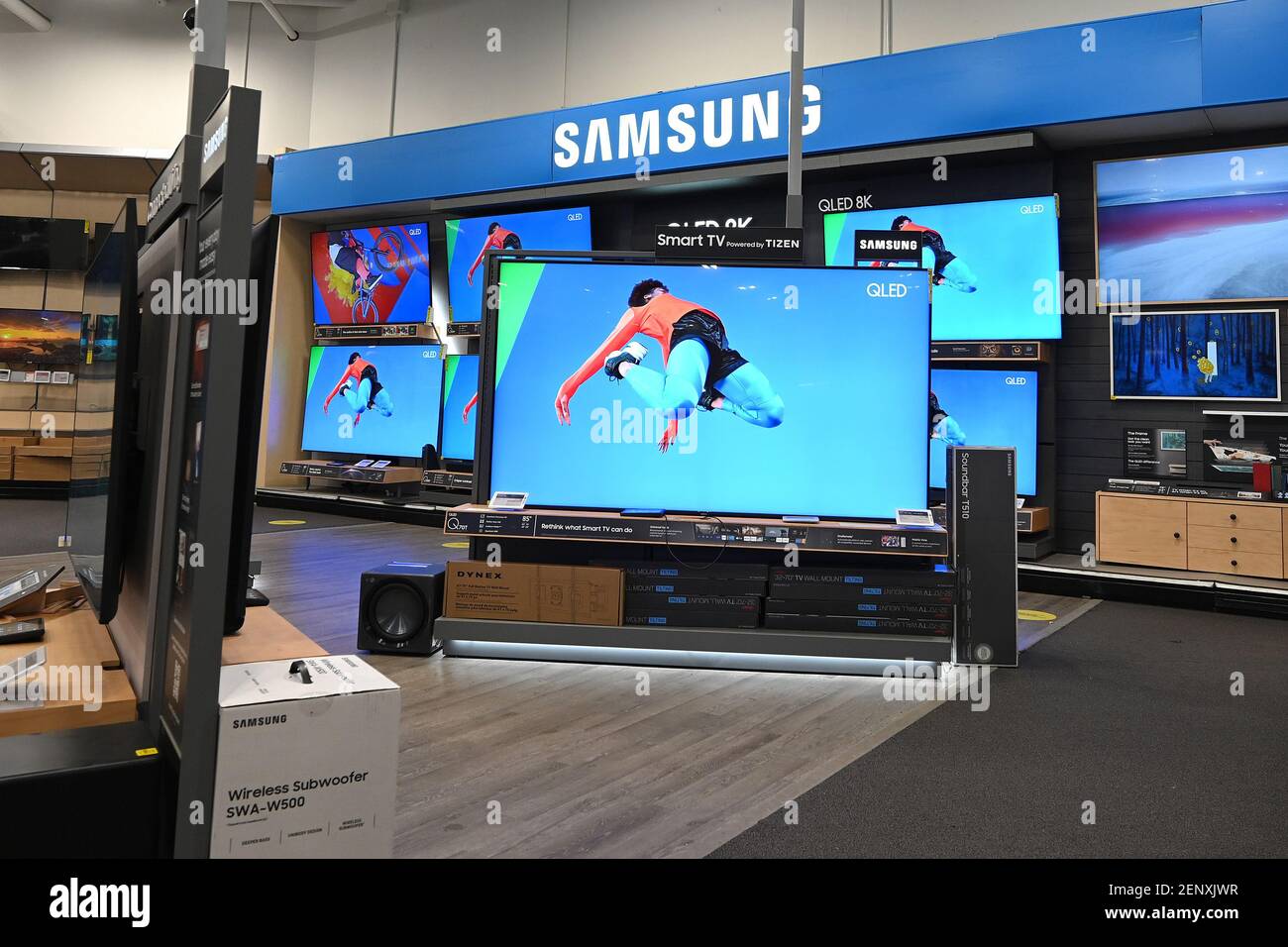 Best Buy Inside View