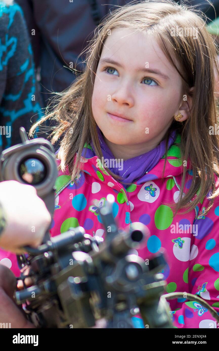 Female shooting rifle hi-res stock photography and images - Alamy