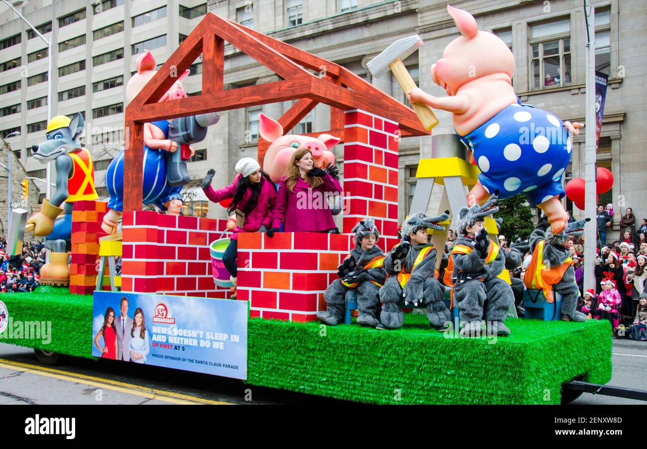 Three Little Pigs story float in the celebration of the 109th edition ...
