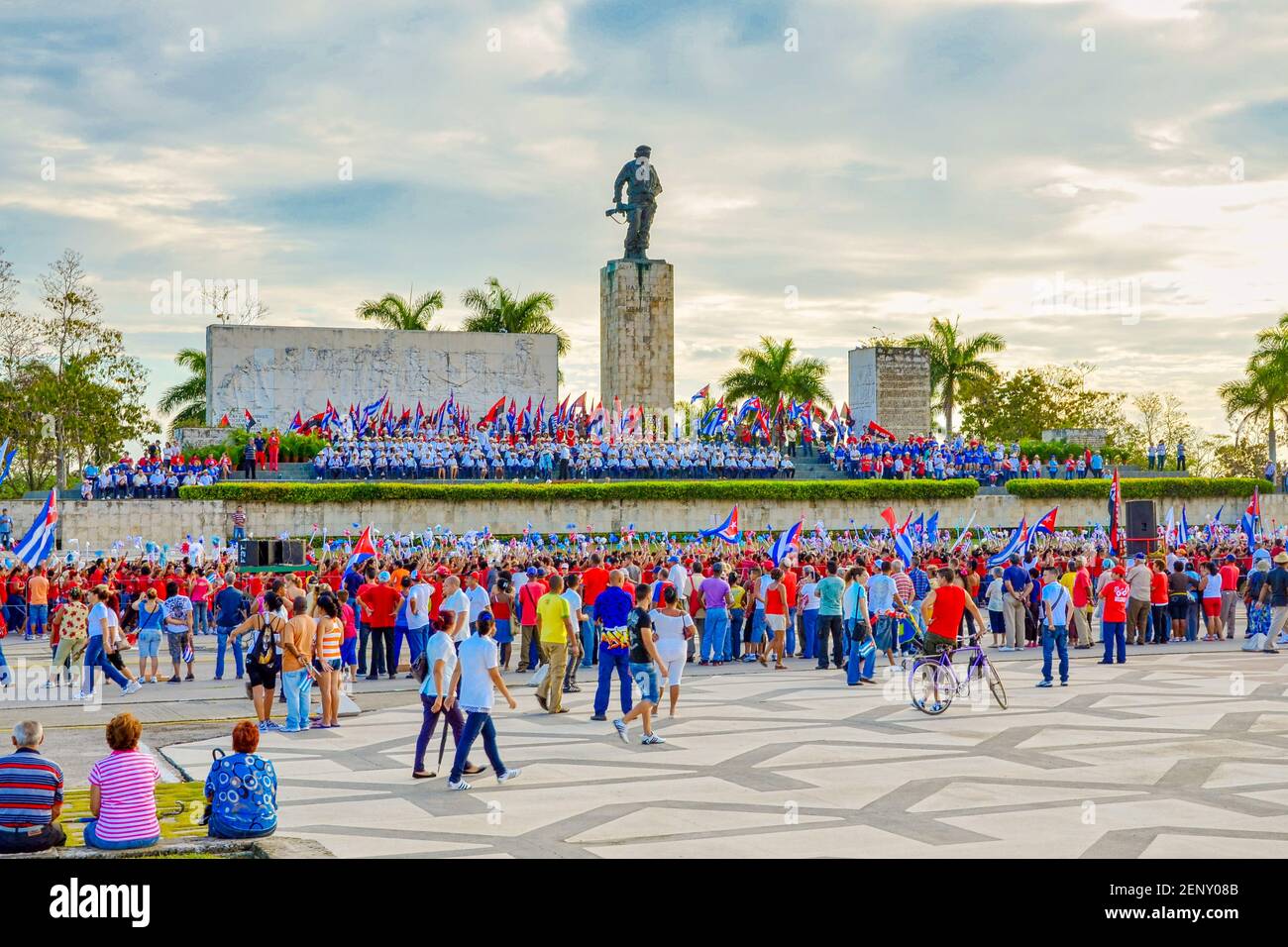 Che guevara sculpture revolution square hi-res stock photography and ...
