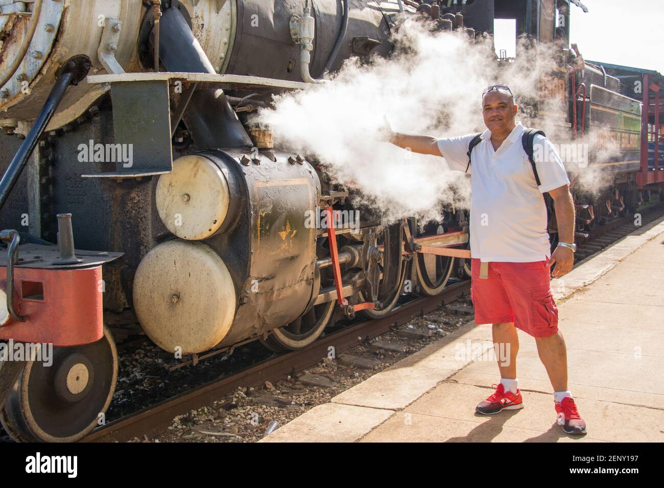 Railway steam locomotive railroad cuba hi-res stock photography and ...