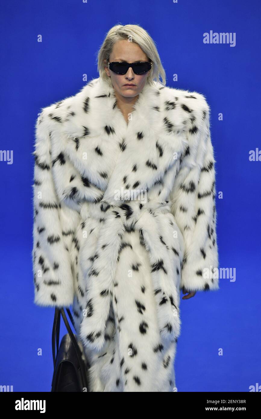 Model Stephanie walking on the runway during the Balenciaga Ready to ...
