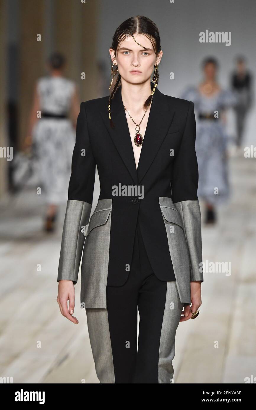 Model Lara Mullen walking on the runway during the Alexander McQueen ...