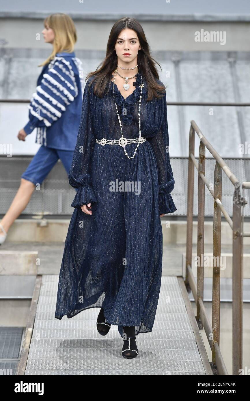 Model walking on the runway during the Chanel Spring/Summer 2020 show ...