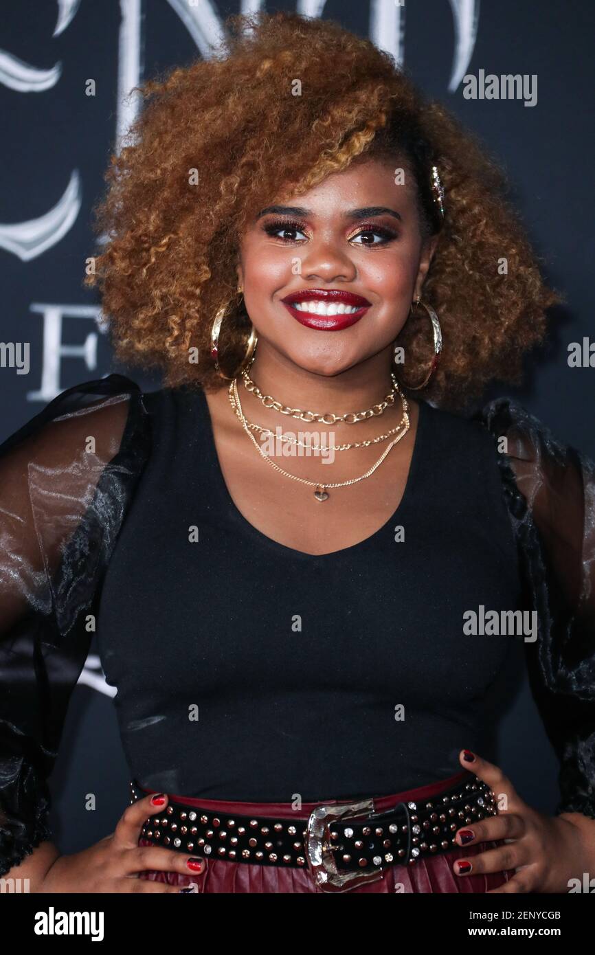 HOLLYWOOD, LOS ANGELES, CALIFORNIA, USA - SEPTEMBER 30: Dara Renee ...