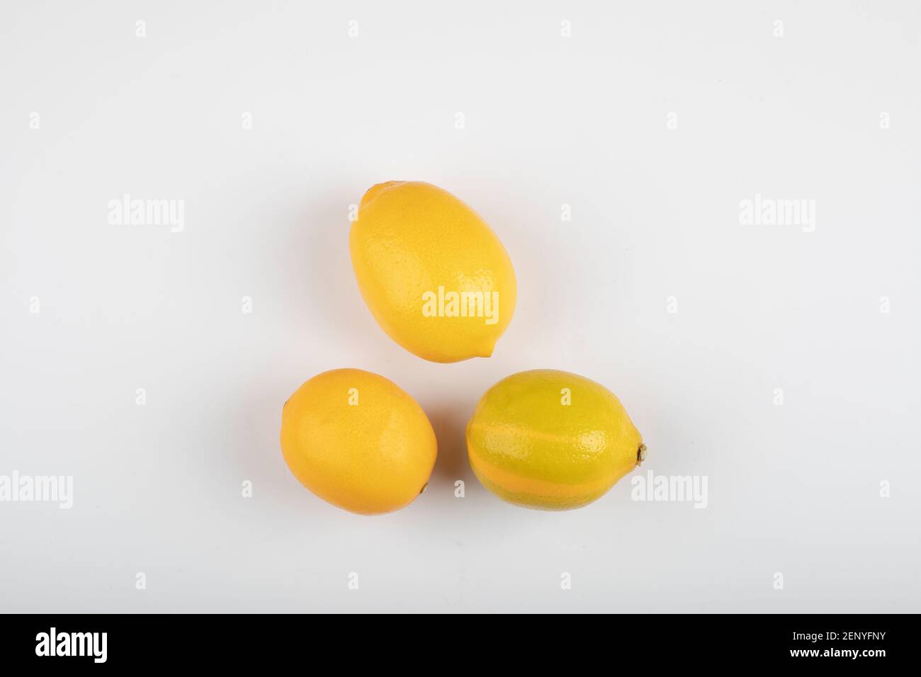 Three fresh whole lemons hi-res stock photography and images - Alamy