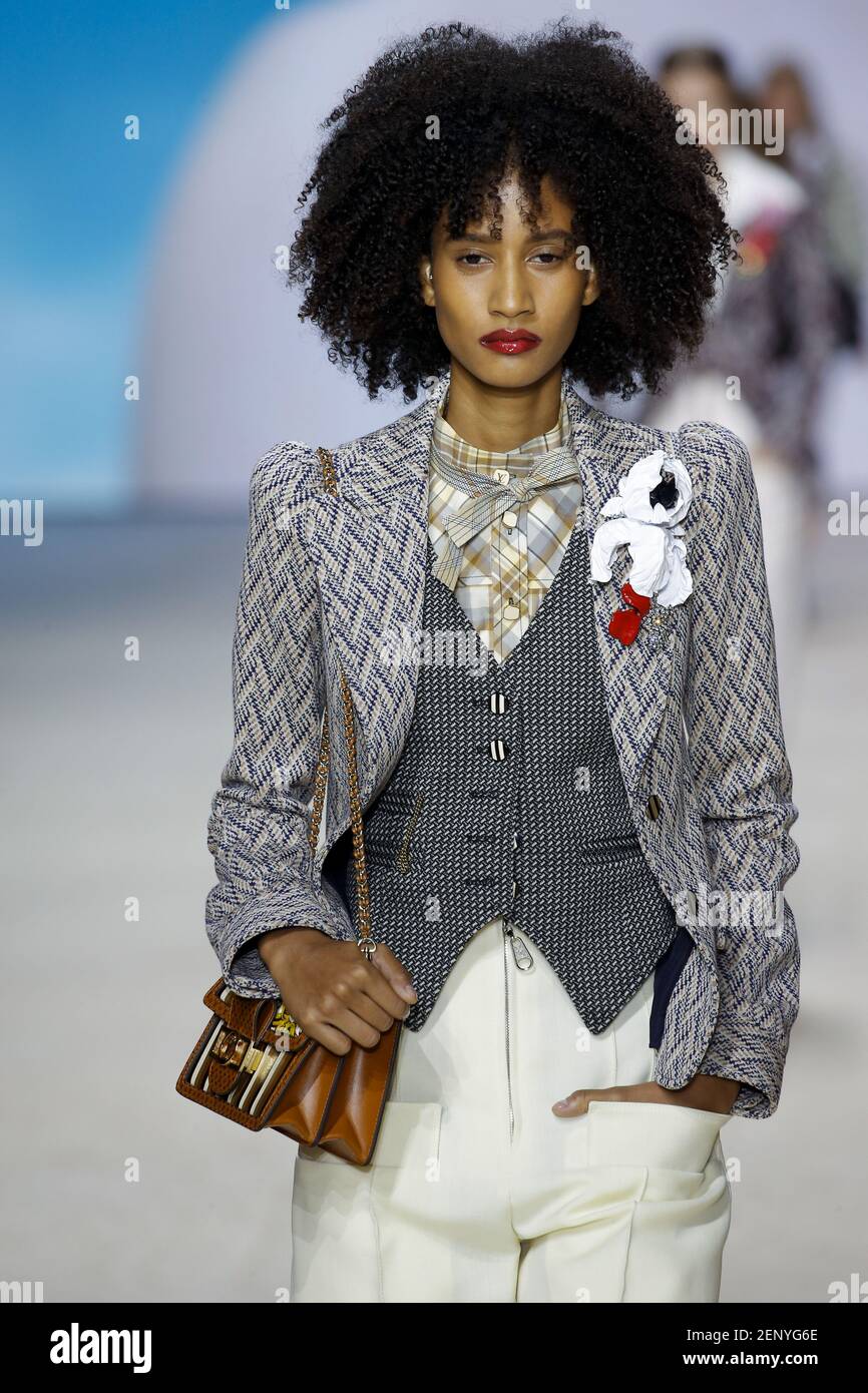 Model walking on the runway during the Louis Vuitton Ready to Wear ...