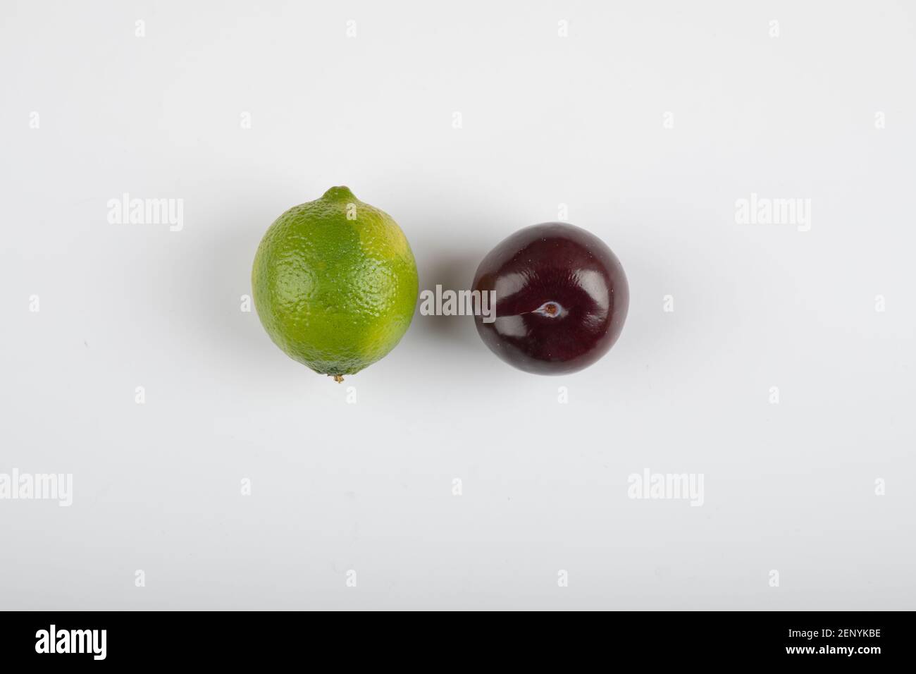 Ripe lime fruit hi-res stock photography and images - Alamy