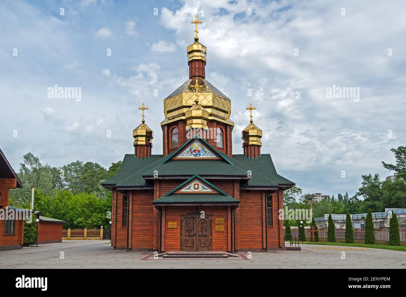 Three log church hi-res stock photography and images - Alamy