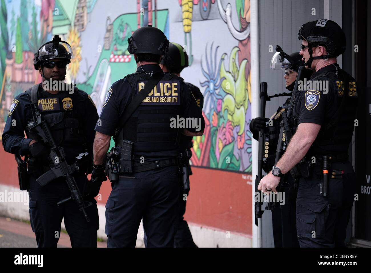 Department of Homeland Security police officers respond to a shooting ...