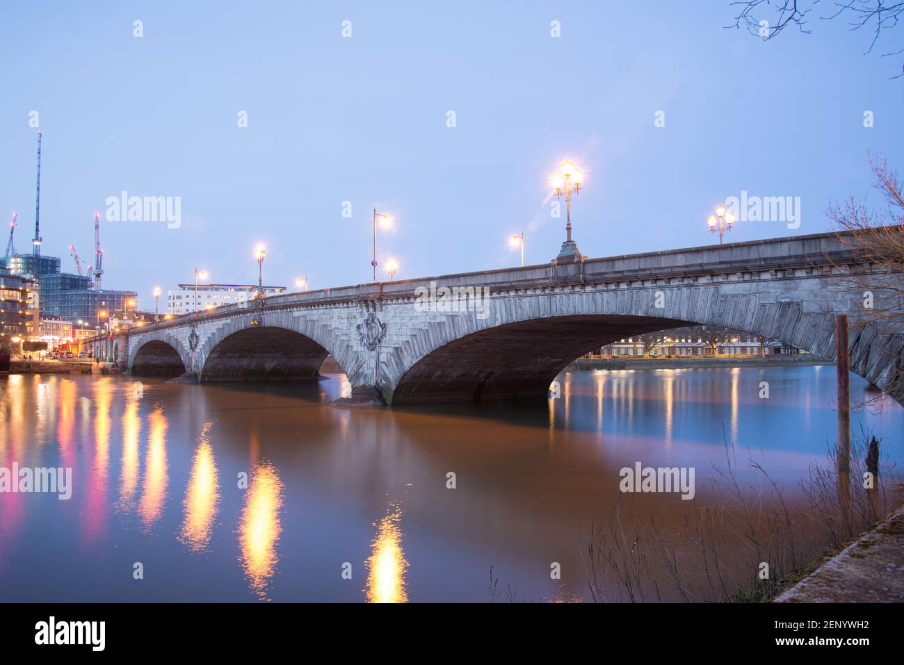 Kew Bridge by John Wolfe-Barry and Cuthbert A. Brereton Stock Photo - Alamy