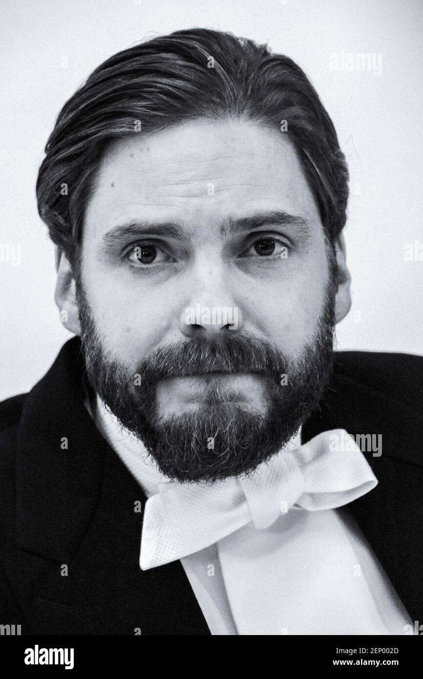 Daniel Bruhl at the Hollywood Foreign Press Association press ...
