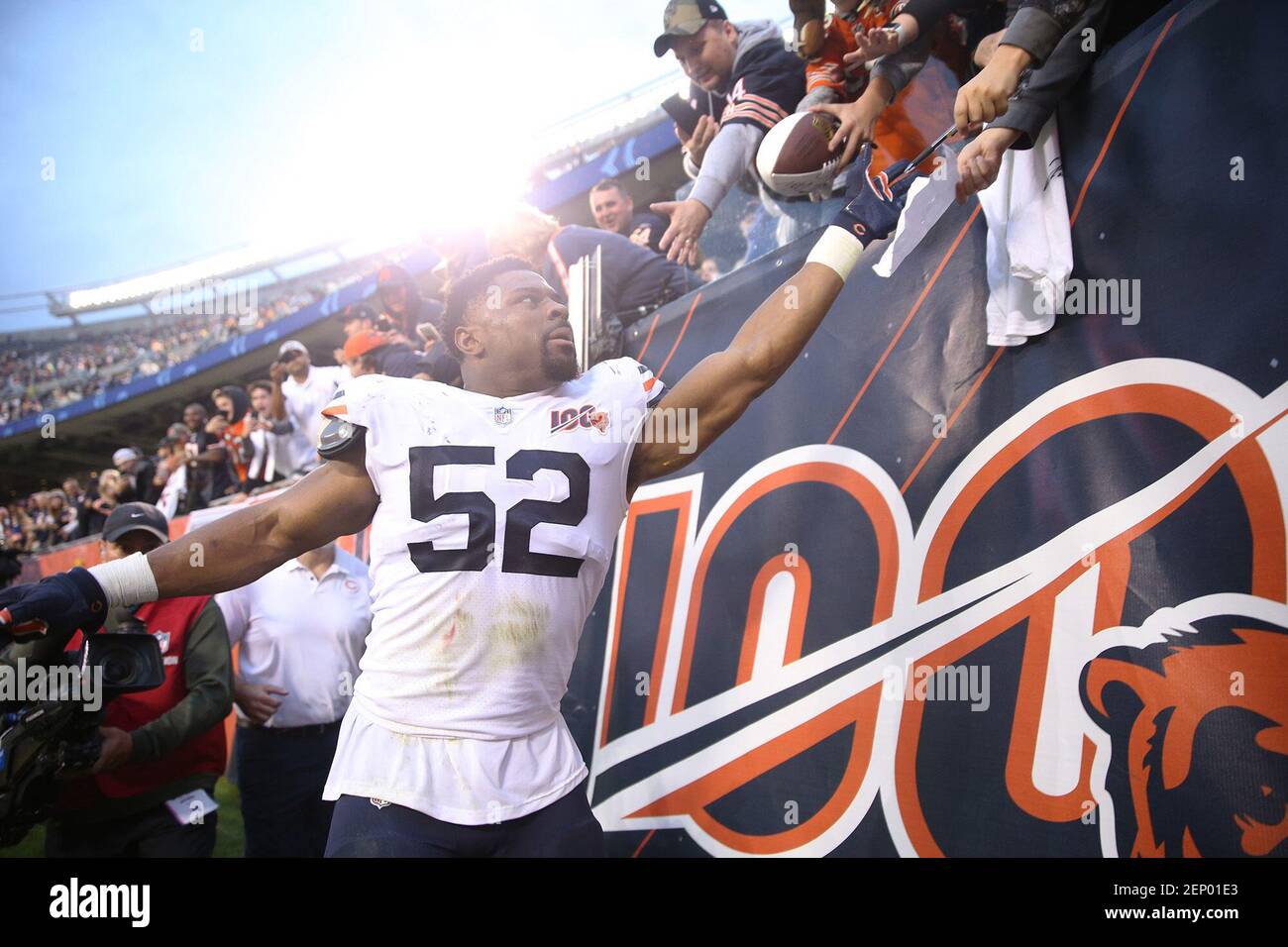 Chicago Bears linebacker Khalil Mack (52) celebrates a 16-6 win against ...