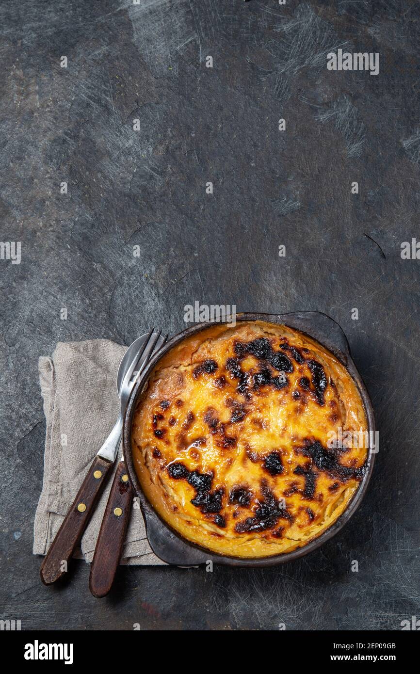Chile corn pie hi-res stock photography and images - Alamy