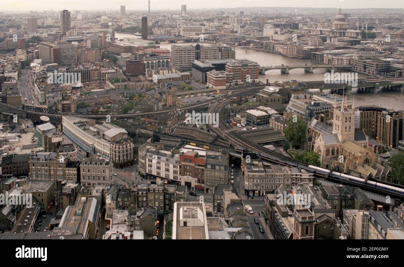 London city skyline 2001 hi-res stock photography and images - Alamy
