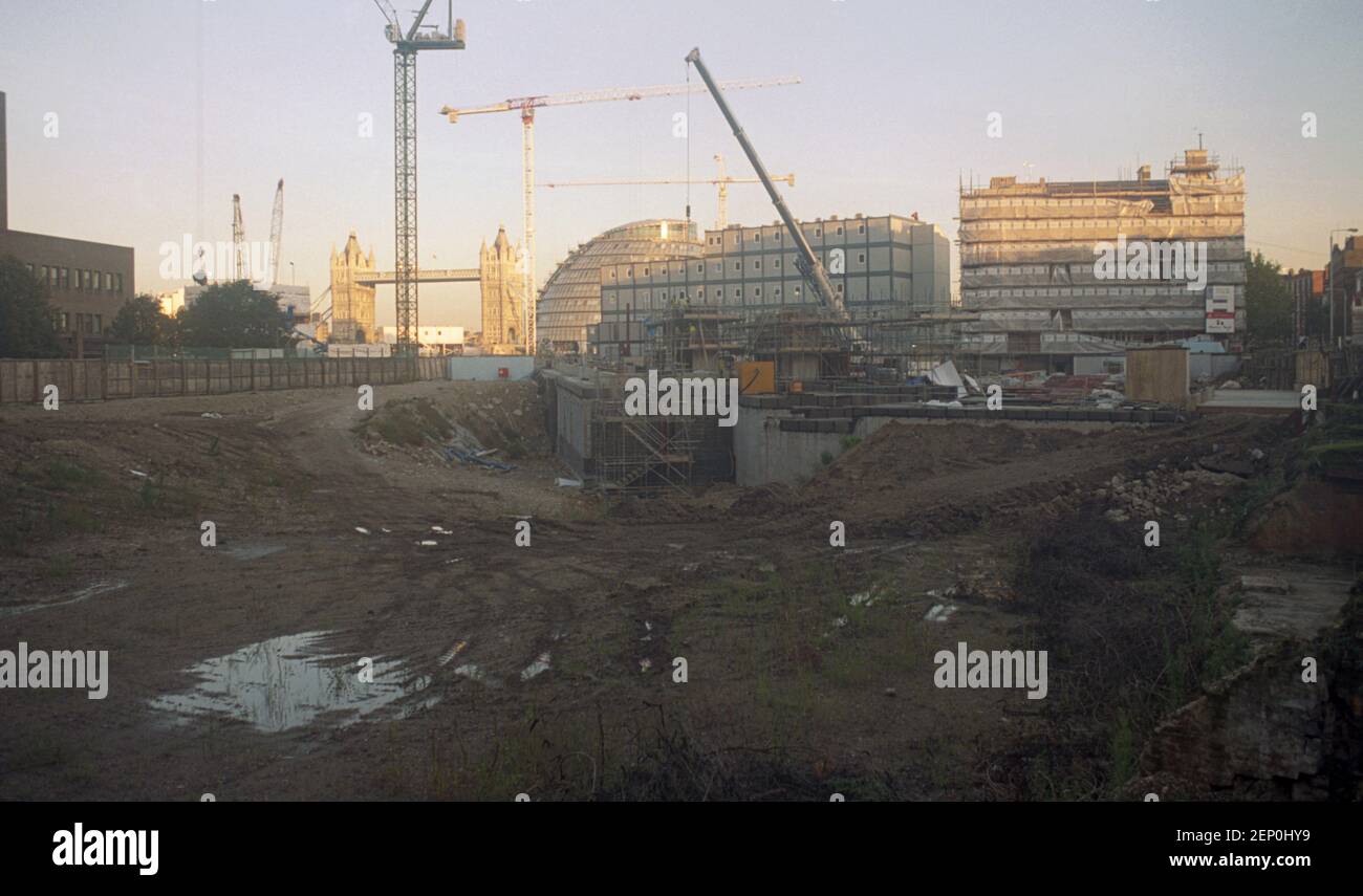 London city skyline 2001 hi-res stock photography and images - Alamy